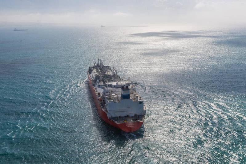 Excelerate Buys EXMAR’S Share In Four Fsrus